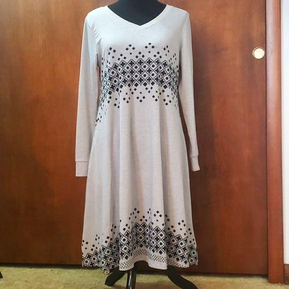 LuLaRoe | Dresses | Lularoe Emily | Poshmark